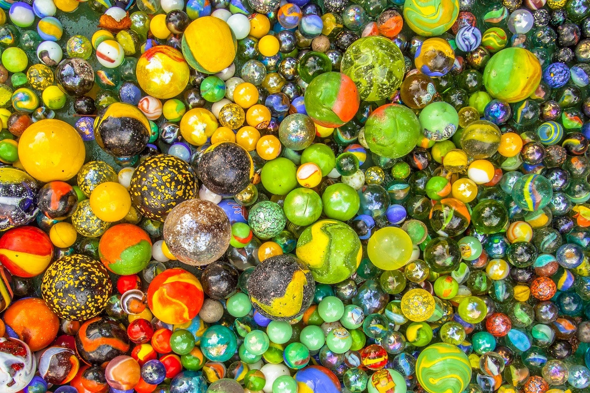 Règle du jeu de billes + de nombreuses variantes (le pot, etc)