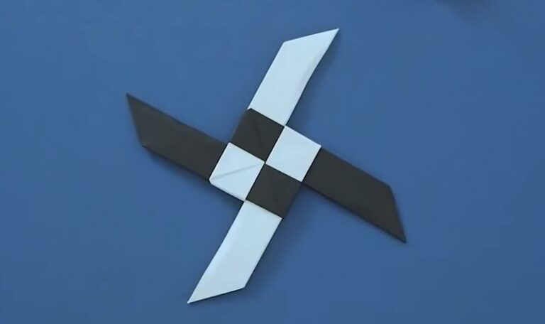 Origami boomerang en papier : tutoriel vidéo