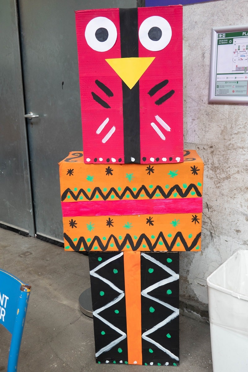 Totem africain en carton