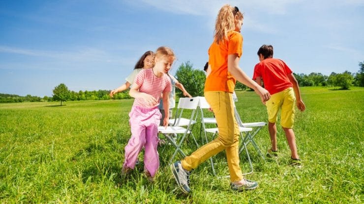 Les chaises musicales : règle du jeu et variantes sans élimination