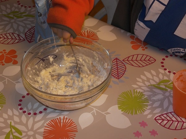 Pâte à modeler sans cuisson prête en 5 minutes : facile