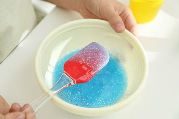 Comment faire du slime : 3 recettes géniales