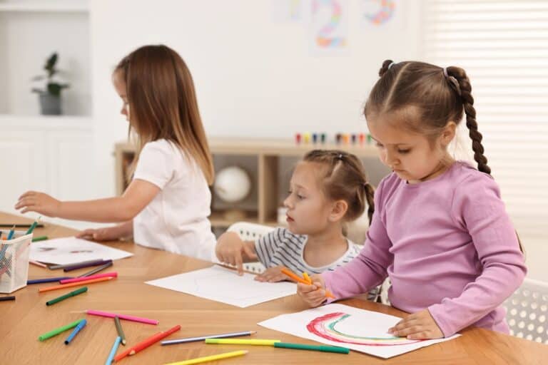 Comment apprendre le dessin aux enfants